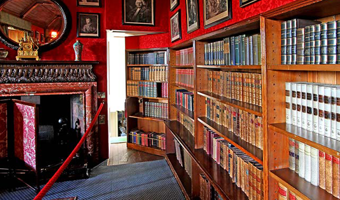 THE SECRET ROOM AT LAURISTON CASTLE | World Magic Review